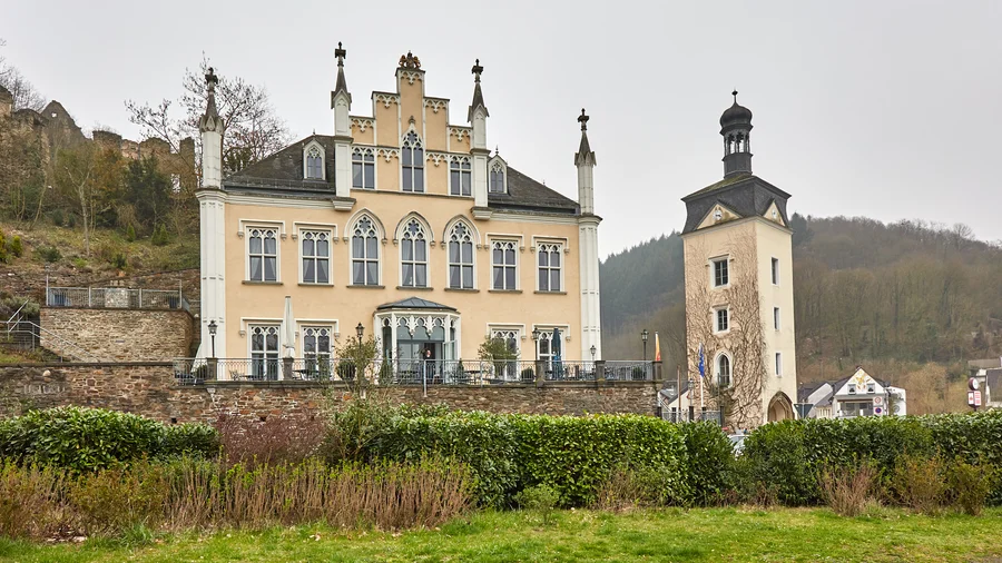Sayn - Schloss, Burg und Schmetterlingsgarten in Sayn | Deutschland outdoor